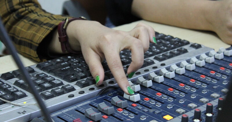 Ultrashort-wave radio tackles Islamists | FairPlanet