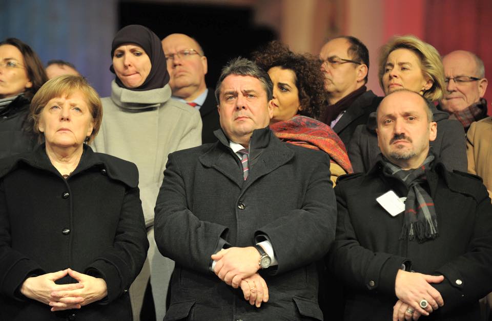 German Muslims hold vigil for Paris victims | FairPlanet