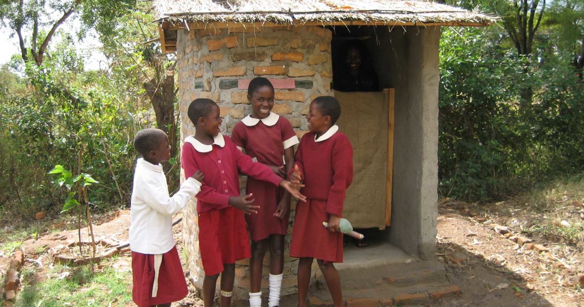 Sanitary wear program for rural schoolgirls in Zimbabwe | FairPlanet