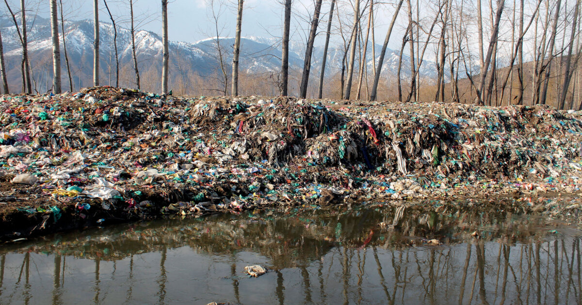 Mounting waste crisis puts Kashmir’s ecosystem in danger | FairPlanet